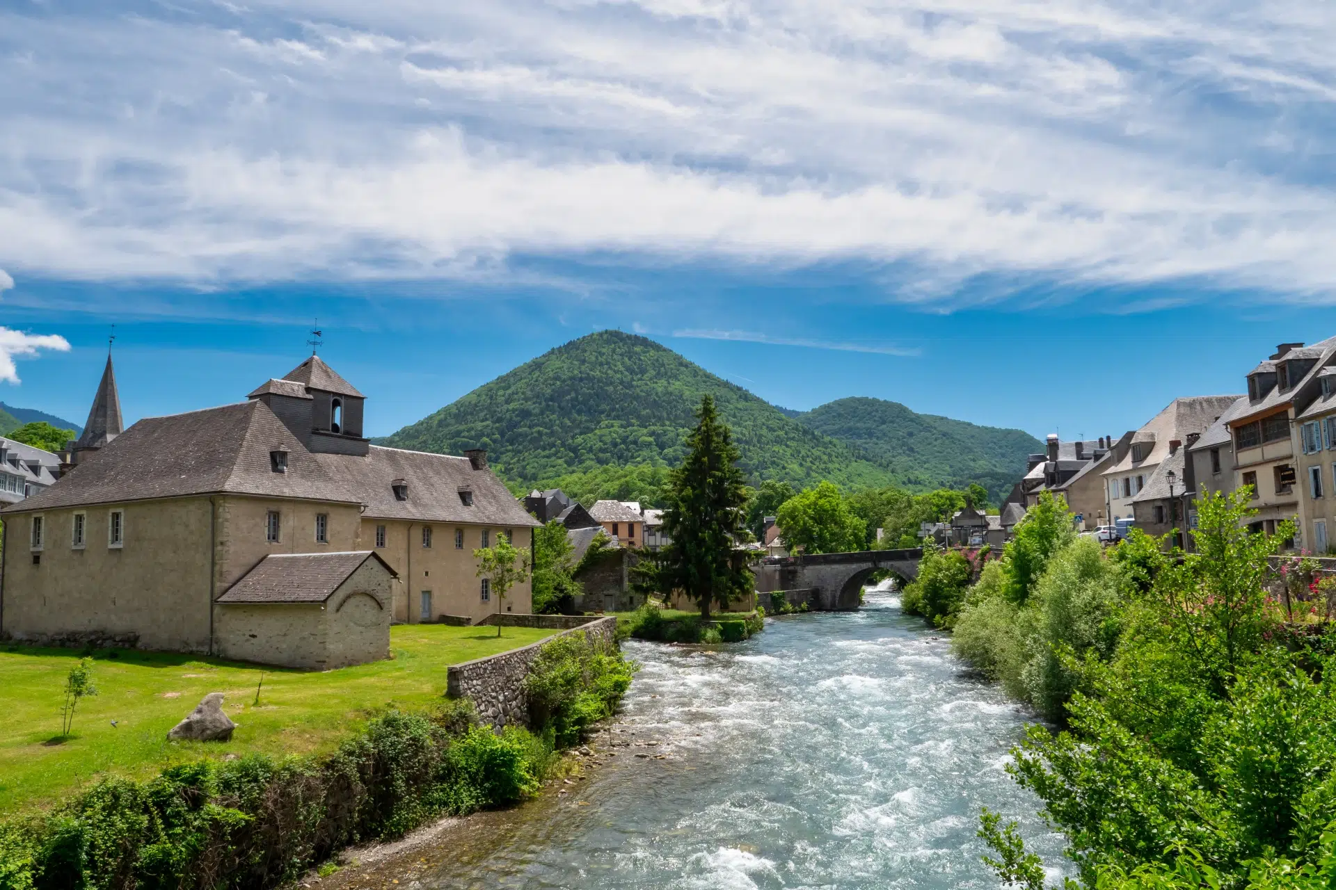 Arreau, un des plus beaux villages des hautes Pyrénées
